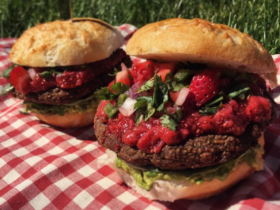 Strawberry Basil Burger (V/GF) – Bunny's Bite